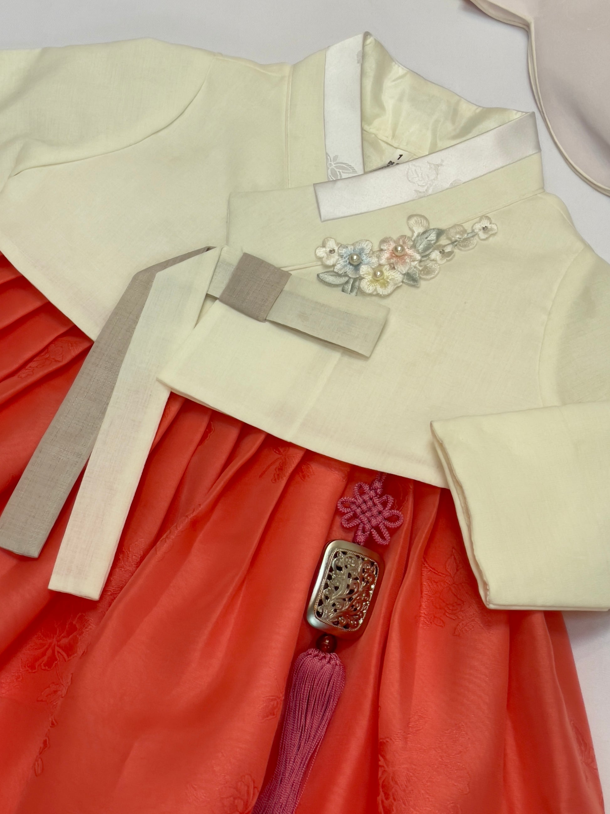 Stephanie Girl Dolbok – LEEHWA WEDDING & HANBOK